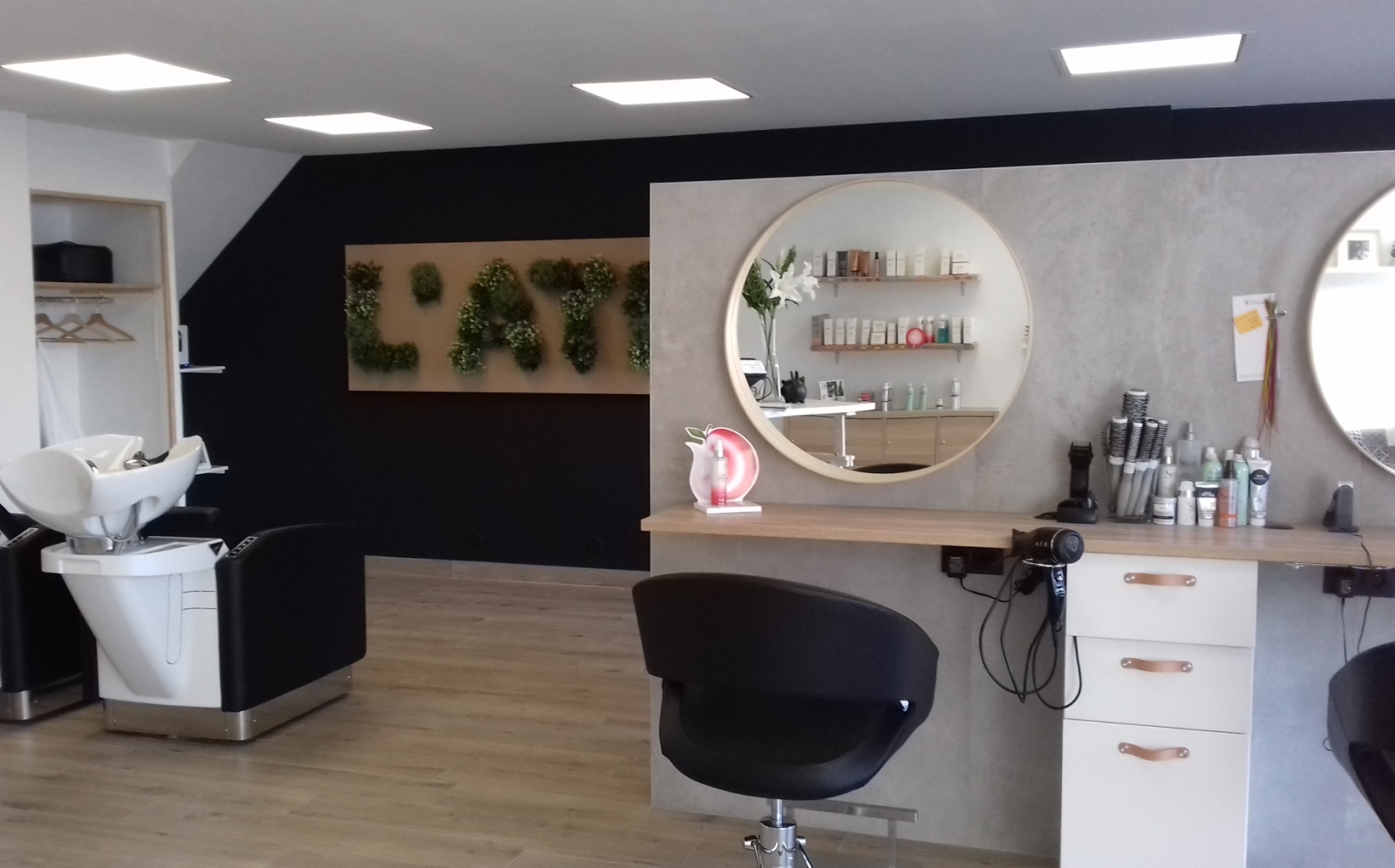 L'Atelier de Laura - salon de coiffure à Sainte-Foy-l'Argentière (69610)